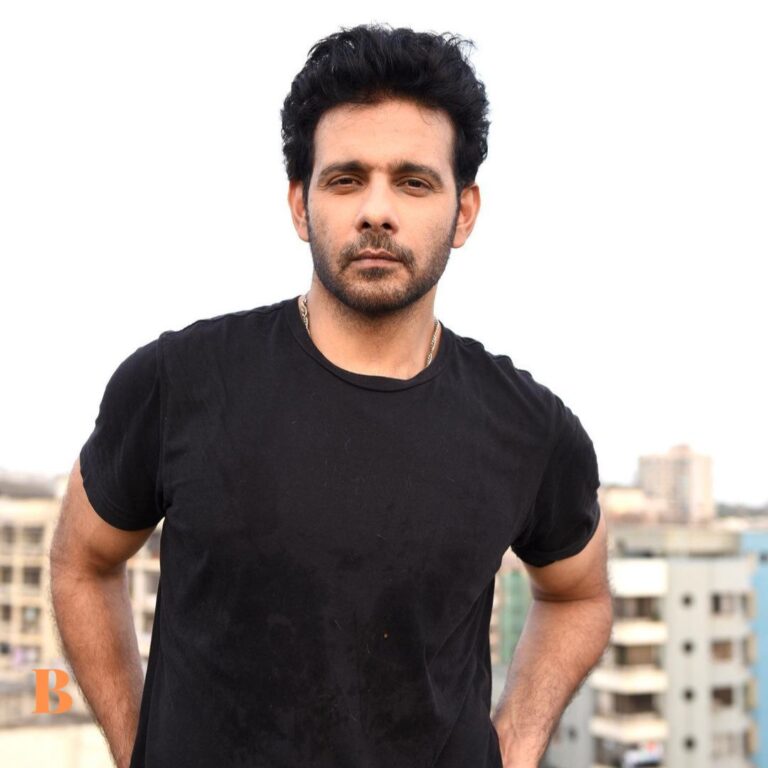 Viraf Patel Age, Height, Girlfriend, Wife, Family, Biography & More